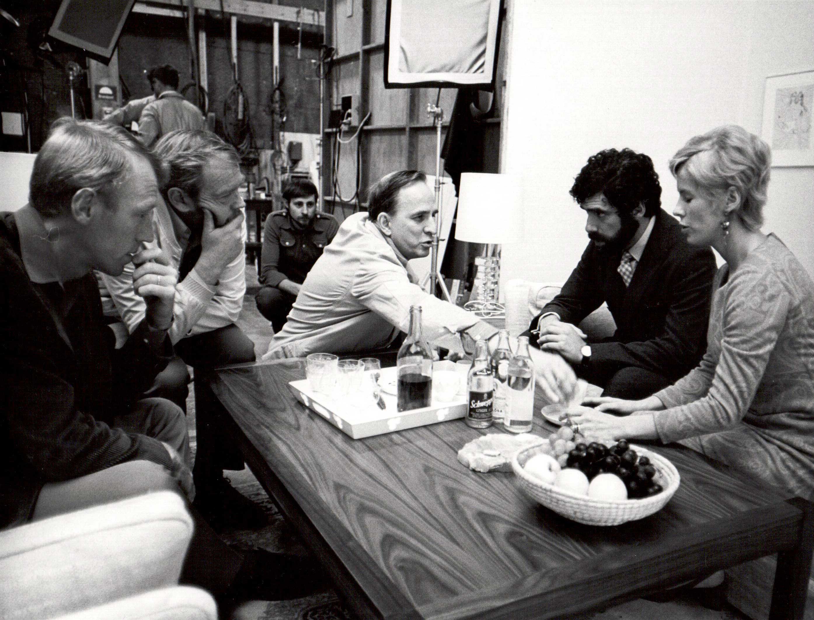 Beröringen, bakombild, Bergman, Elliott Gould, Bibi Andersson, Sven ...