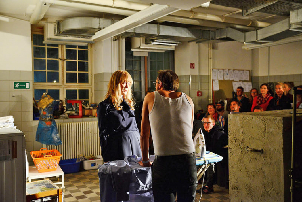 Andreas Hutzel (Johan), Sina Kiebling (Marianne), Scener ur ett ...